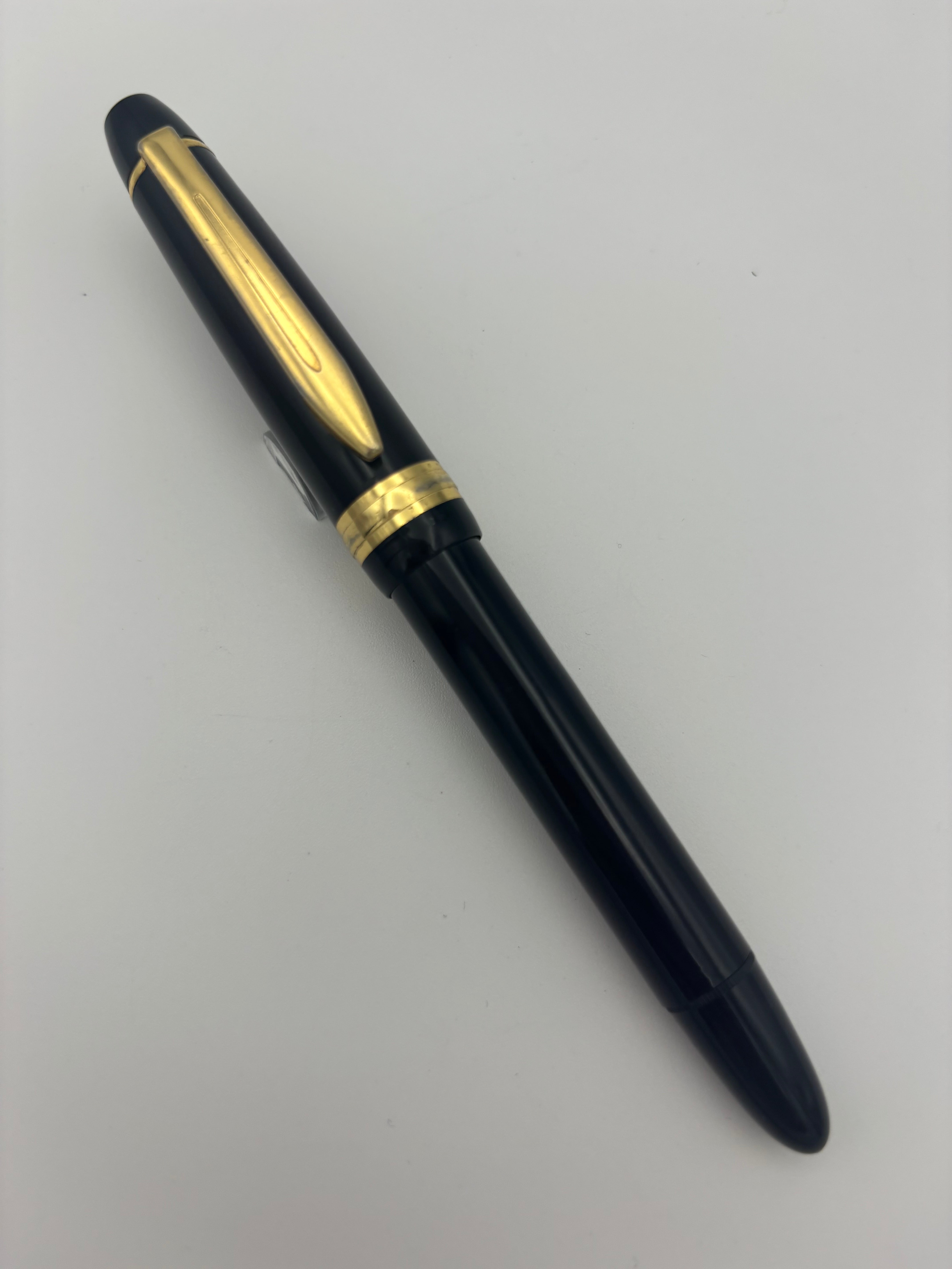 Senator Fountain Pen Blue Swirl - Broad Steel Nib - Pen Realm